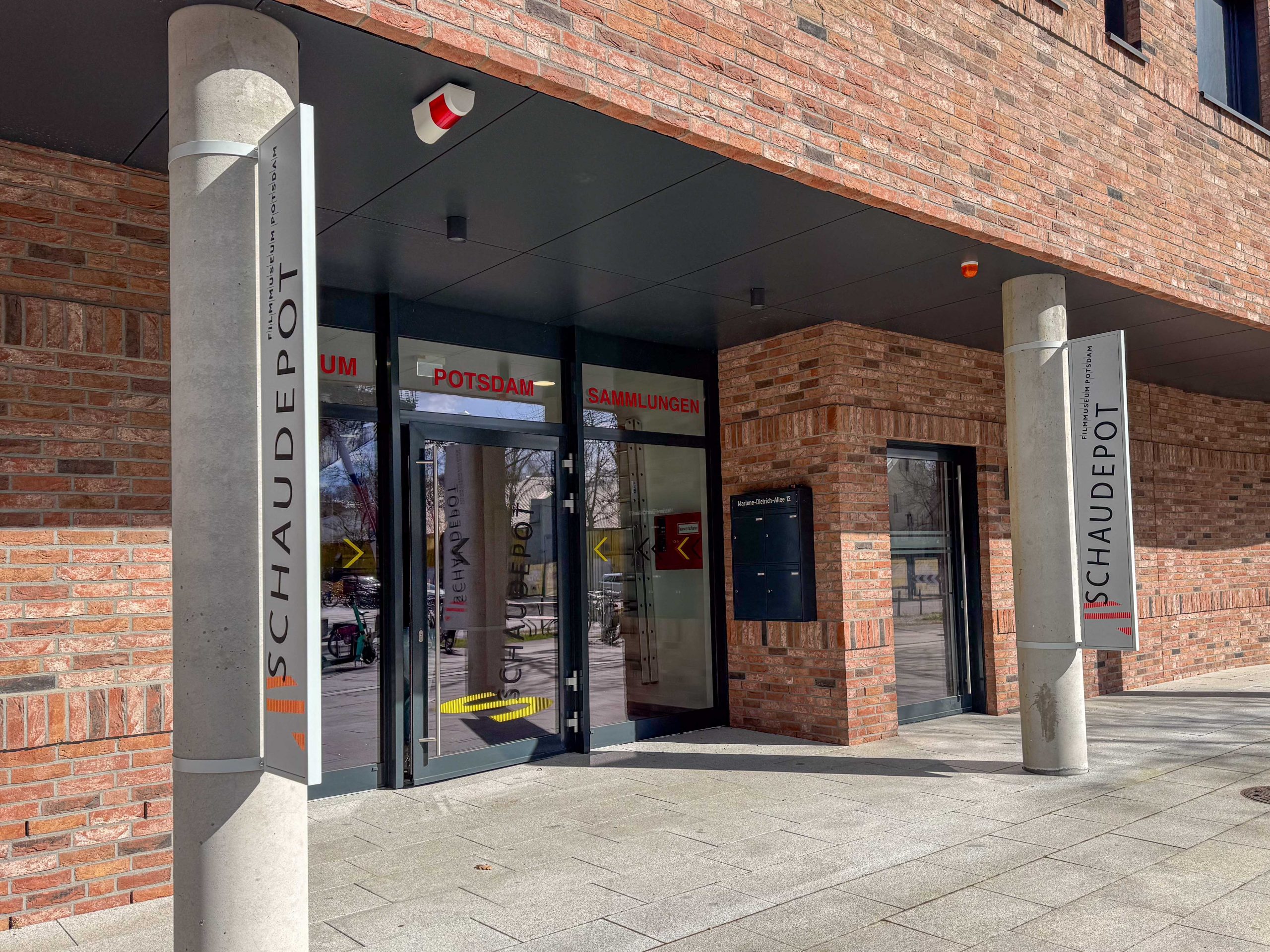Ein Ort für das filmische Erbe – Das Schaudepot Potsdam öffnet seine Türen – MediaTech Hub Potsdam